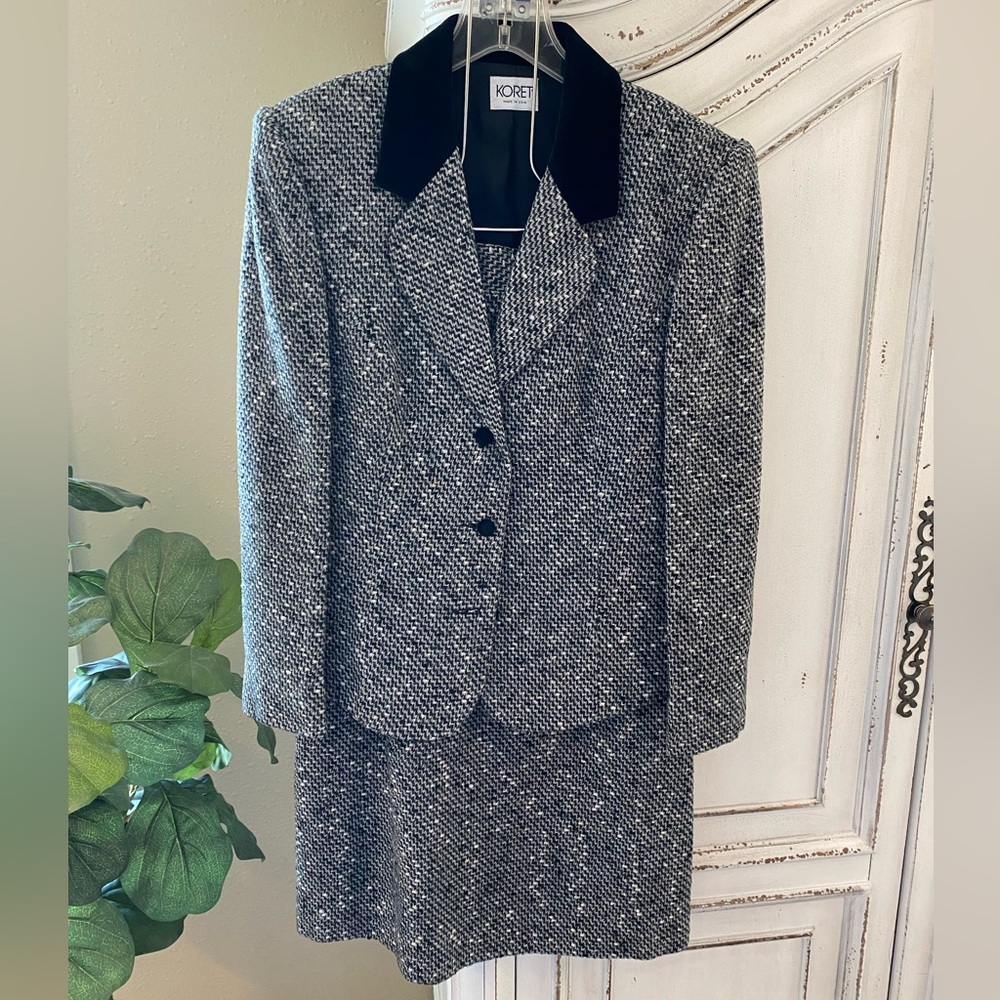 Beautiful Koret Black/White Skirt & Suit Jacket Set - Gem